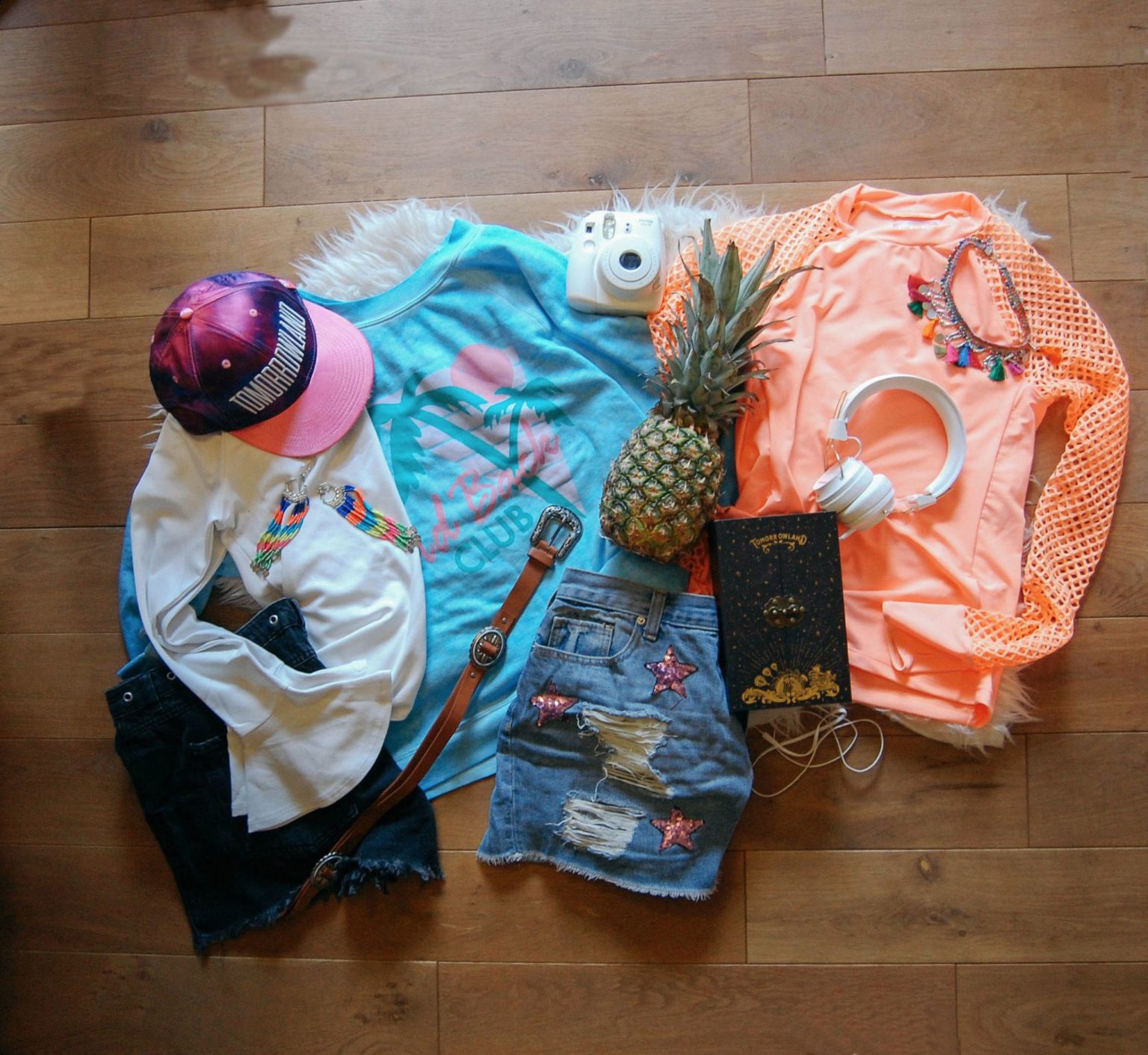 Ultimate Tomorrowland Packing List - Helene in Between