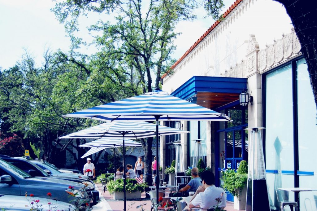 The Ultimate Guide to A Weekend in Dallas - Helene in Between