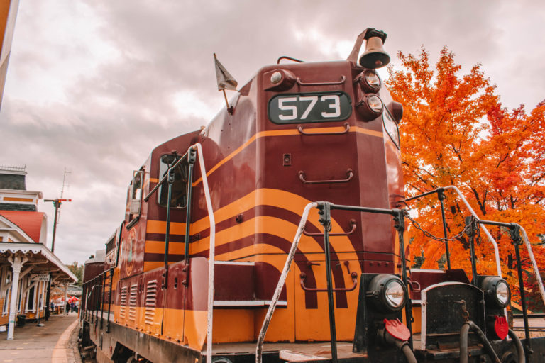 Ultimate One Week Fall Foliage Itinerary for New England - Helene in ...