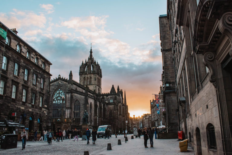 Glasgow Vs Edinburgh: Which City in Scotland Should You Visit ...