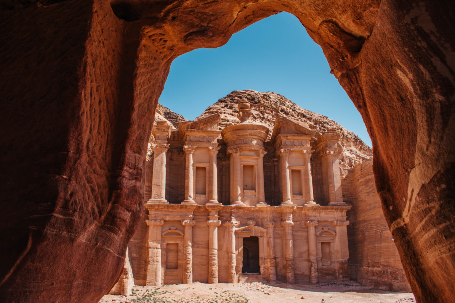 Complete Guide to Petra in Jordan - Helene in Between