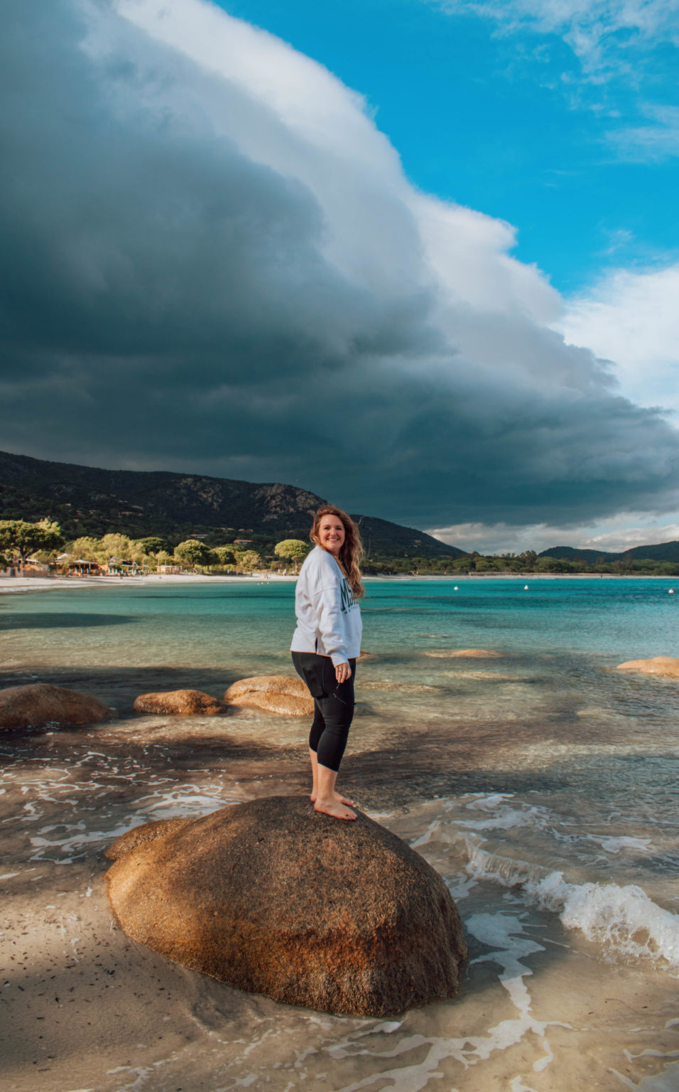 Best Leggings For Travel - Helene in Between