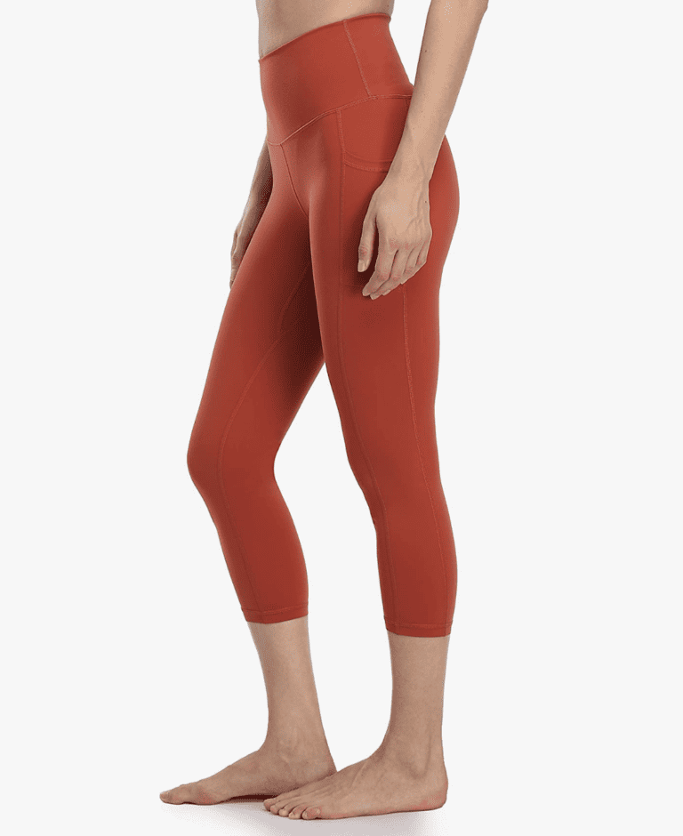 Best Leggings For Travel - Helene in Between