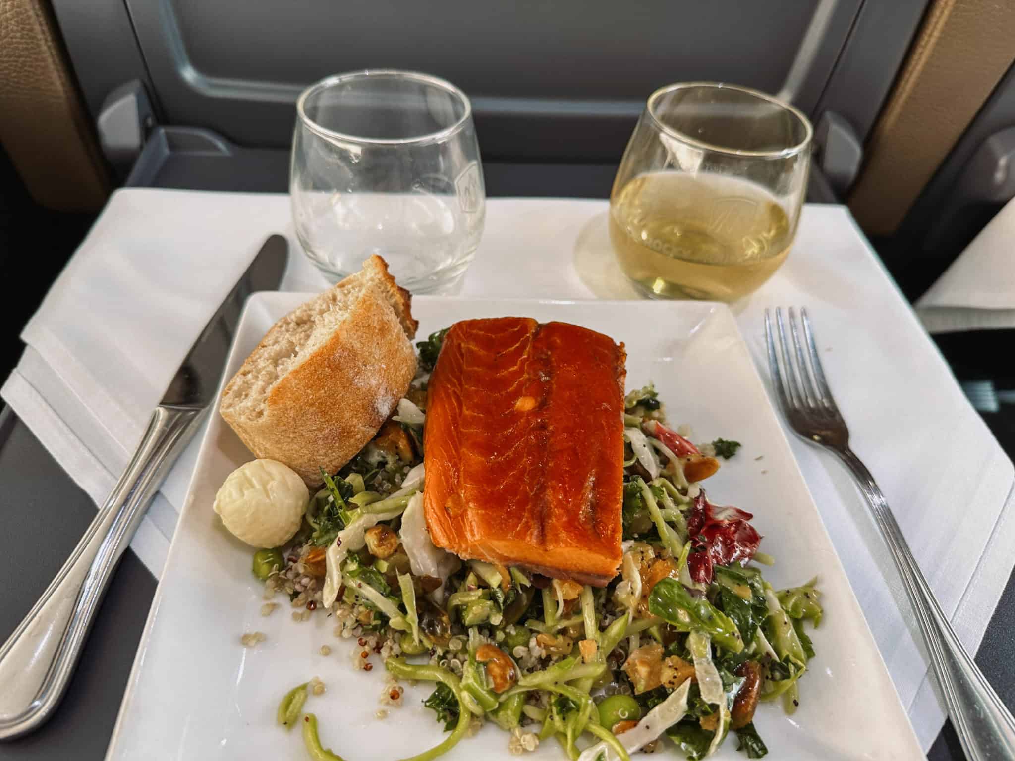 The Best Way to See The USA: Train Ride with Rocky Mountaineer - Helene ...