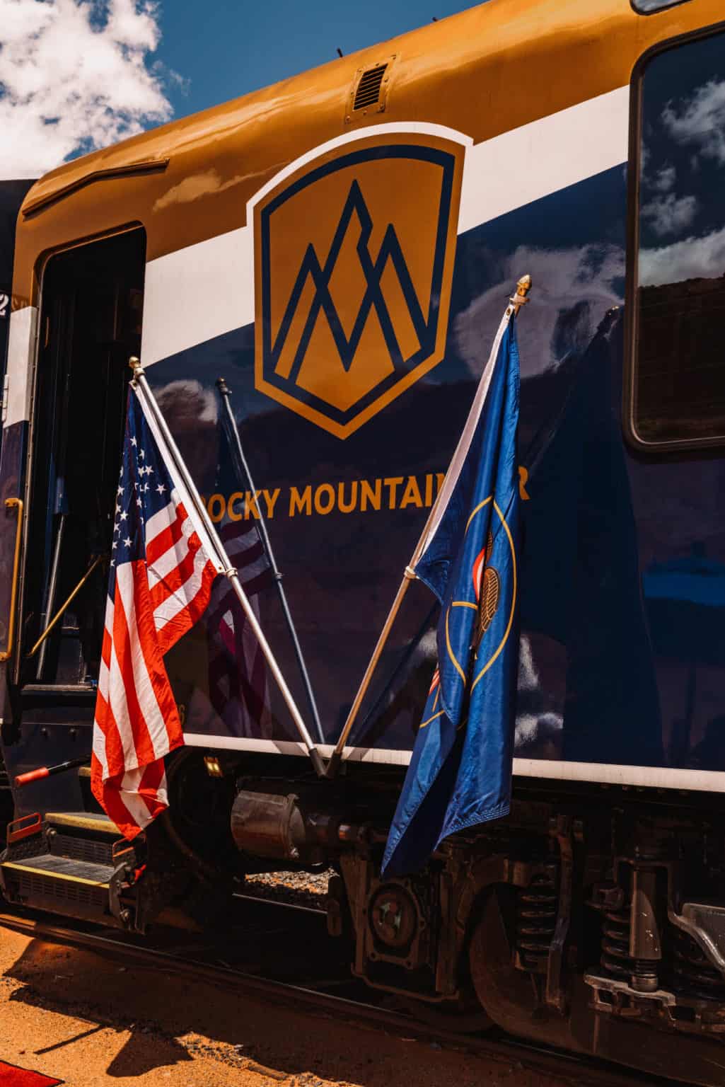 The Best Way to See The USA: Train Ride with Rocky Mountaineer - Helene ...