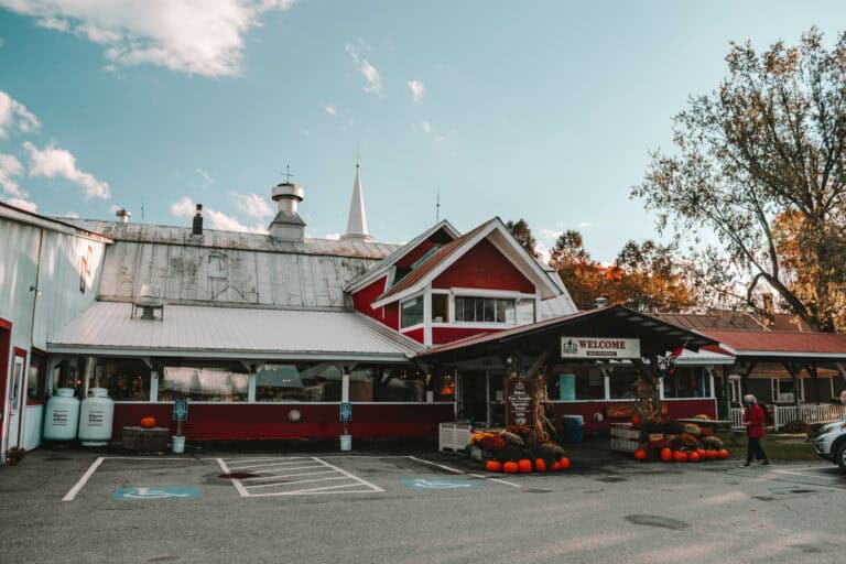 Guide to Stowe, Vermont - Helene in Between